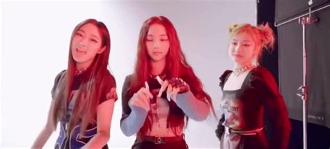 Hot Girl Being Rasist