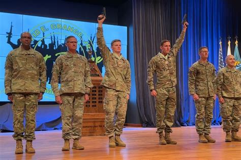 Capt Luke Ebeling Spec Justin Rein Of 75th Ranger Regiment Win Best Ranger Title