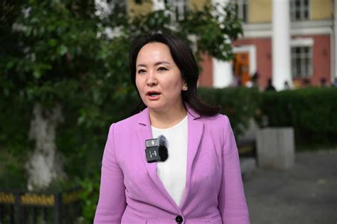 Сүхбаатар дүүрэгт 37 мянган ам метр явган хүний замын засвар арчлалтыг энэ сарын 20 ноос