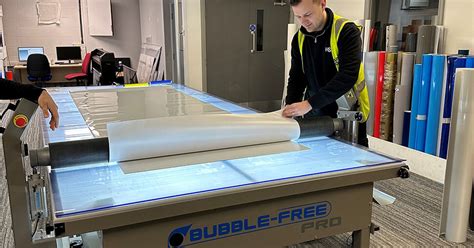 Hardy Signs Boosts Efficiency With Bubble Free Pro From Soyang