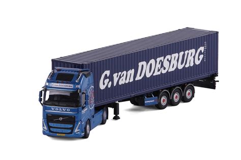 G Van Doesburg Cavallino Store