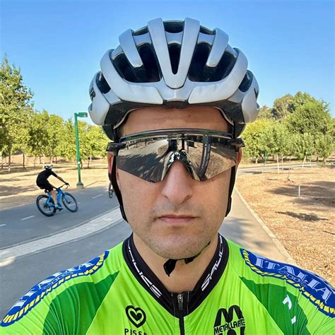 מבחן ארוך טווח למשקפי רכיבה וריצה Oakley Encoder Outpanel