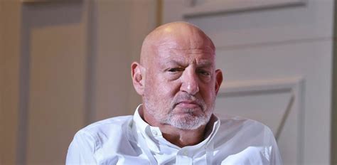 המוסדיים לחצו והראל ויזל מכר מניות פוקס ב 13 מיליון שקל גלובס