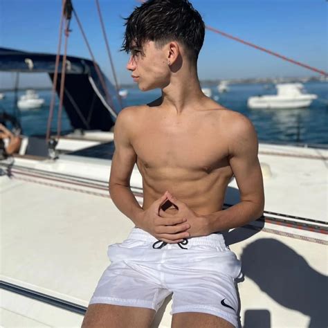 El Amor Libre Es Verdadero Benhilton 19 Am I Your Type 🥰