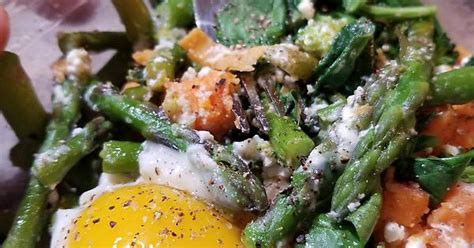 Renewed Efforts 250 Cals Asparagusbrocyamspinachfetaegg Healthy