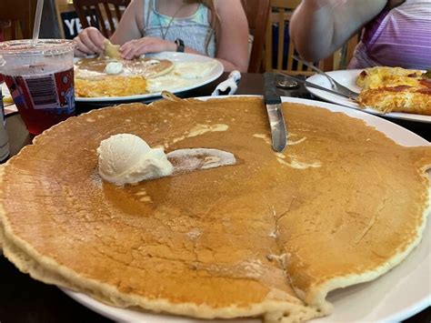 50 Times People Just Had To Document These Insanely Large Portions Of