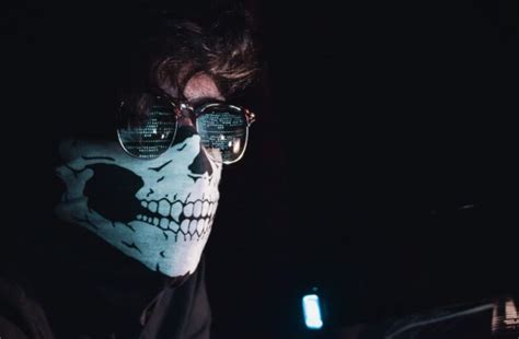 Use Sql Injection To Run Commands And Gain Shell Permissions