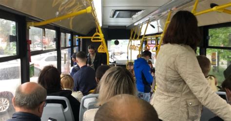 В автобусі красуня підійшла до мене і попросила поступитися їй своїм ...