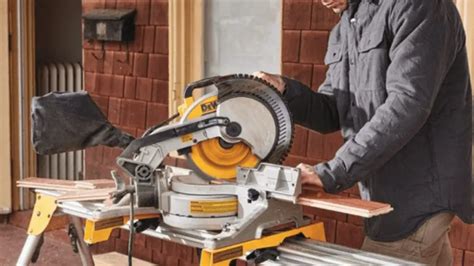 DEWALT DWS715 Miter Saw Review (2024) | DIY Spotlight