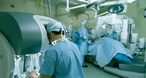 Cirurgia robótica para tratamento de câncer de próstata diminui sequelas e reduz tempo de ...