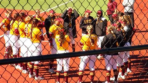 Umd Softballs Winning Streak Snapped In St Paul