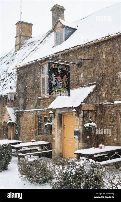 Falkland Arms Pub In Great Tew In The In The Snow Great Tew Cotswolds