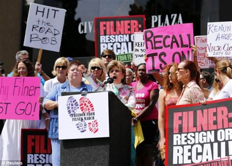 Bob Filner San Diegos Disgraced Mayor Returns To Work After Sex