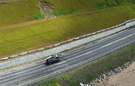 Interlocking Block Retaining Wall Freeway Installation Of Interlocking