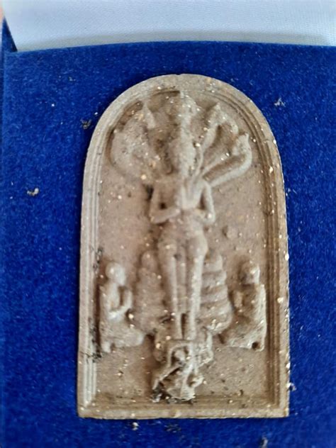 พระยอดขุนพลเนื้อผง ห้องวัตถุมงคลวัดมหาธาตุวชิรมงคล Facebook