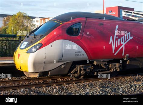 Virgin Class 390 Pendolino Electric Tilting Train At Rugby