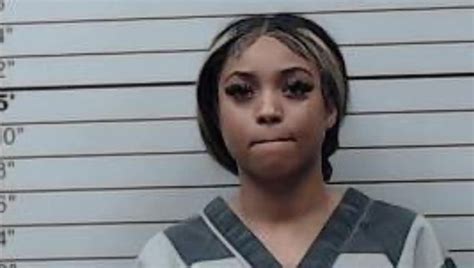 Mississippi Woman Arrested Accused Of Writing More Than 37000 In Bad