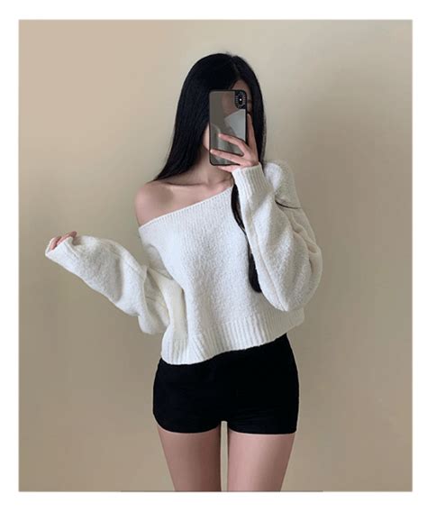 에스파닝닝 착용 스노우 오프숄더 니트 단독진행 여리핏 원숄더 크롭 니트 여친룩 꾸안꾸룩 청순 꾸안꾸 섹시 몸매보정 여신 섹시글램 연말룩 파티룩 데이트룩 소개팅룩 연예인