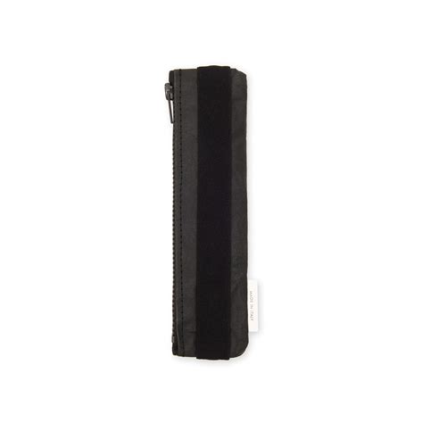 Astuccio Memory Case — Essential Astuccio Memory Case — Essential