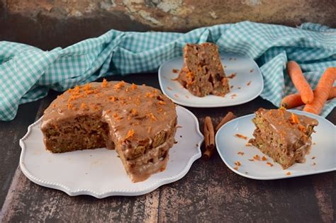 날짜 바나나 아몬드 버터 유약 채식주의 글루텐 무료 계 피 초콜릿 당근 케이크 0명에 대한 스톡 사진 및 기타 이미지 0명 계피 글루텐이 들어 있지 않은 Istock