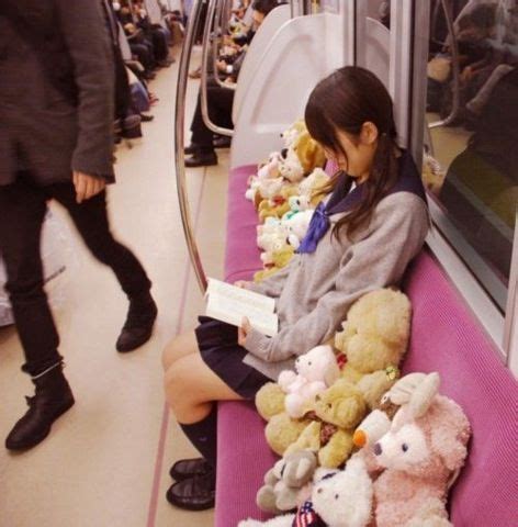 これはやばい電車内で見つけた15人の奇妙な人たち netgeek