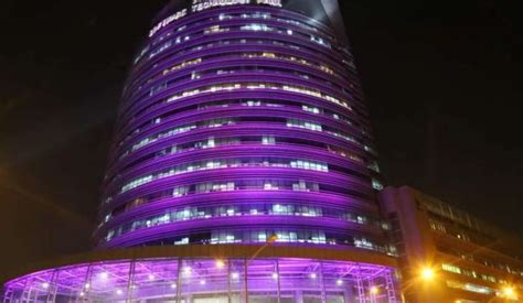 arfa software technology park turns pink for breast cancer awareness pakistan point