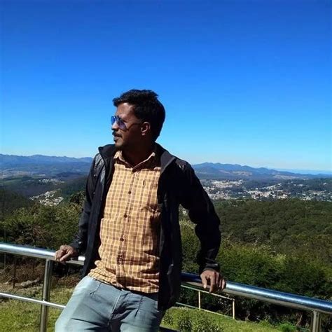 Rashid Varambu Rashi Varambu • Threads Say More