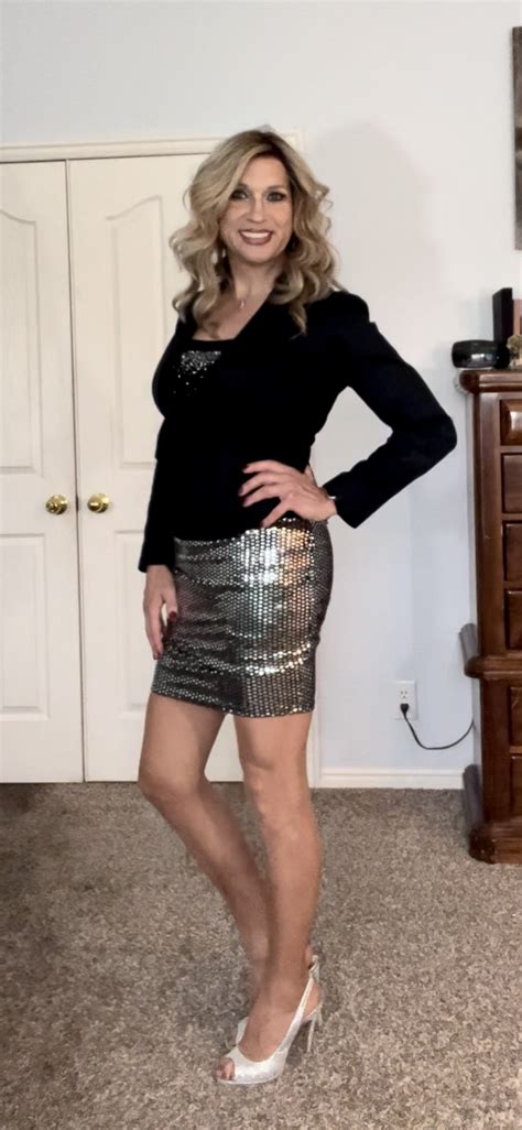 Heidi Phox 男扮女装祭典男性が装う女性