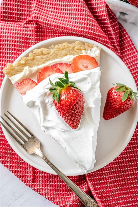 Strawberry Cream Cheese Pizza