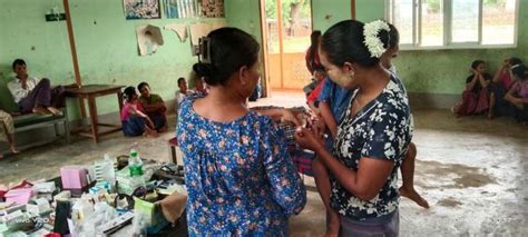 ဝက်လက်မြို့နယ်၊ ကျွန်းဦးတောကျေးရွာမှ စစ်ဘေးရှောင်ပြည်သူ ၁၅၀ ခန့်ကို ဆေးဝါးကုသမှုပေး Khit Thit