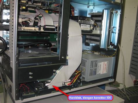 Lokasi Harddisk Pada CPU Dengan Konektor IDE TeknisiInstrument