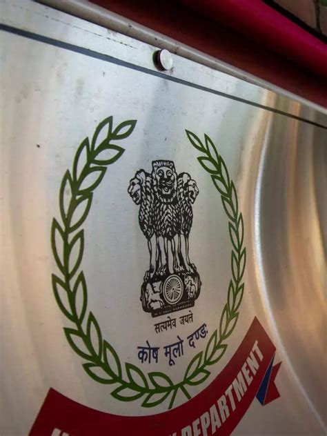 Filed ITR Still Awaiting Income Tax Refund Check Key Reasons Behind Delay Times Now