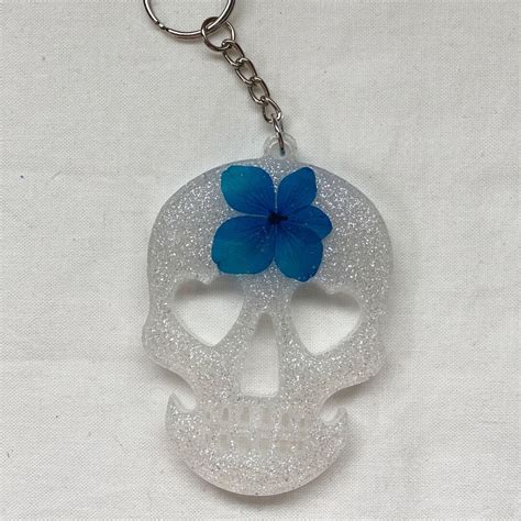 Skull Keychain Blue Flower Feminine Goth Aesthetic Resin Keychain Etsy