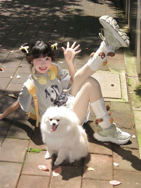 Pin By Nga On Far Human Poses Reference Figure Poses Female Pose Reference