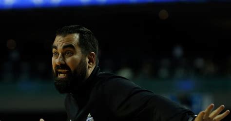 Los Capitanes Del Español Díaz Vencen A Los Spurs Y Se Ponen A Un Paso De La Postemporada Infobae