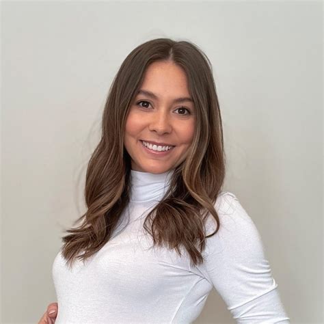 Taylor Batess Amazon Page