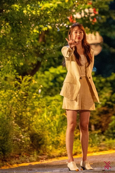 [잡담] 신혜선 진짜 다리가 한바가지다 인스티즈 Instiz 카테고리