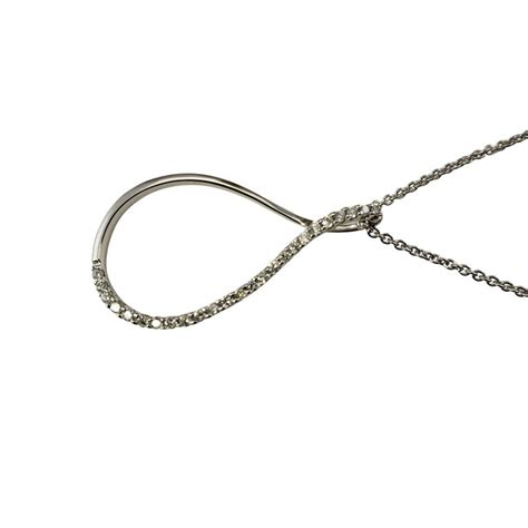 14 Karat White Gold Diamond Pendant Necklace For Sale At 1stdibs