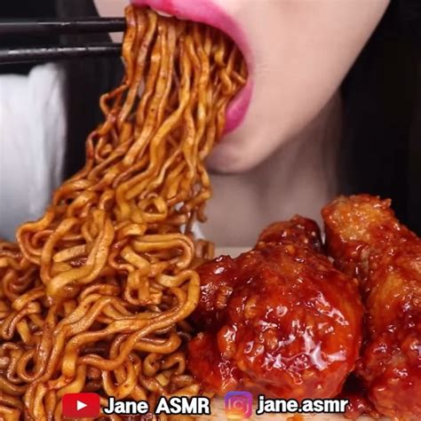 Asmr And Mukbangs 🍯 Cr Janeasmr Shes Eating Korean Fried Chicken