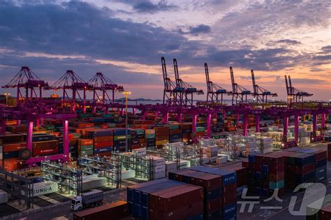 인천신항 전기 야드 트랙터 13대 도입