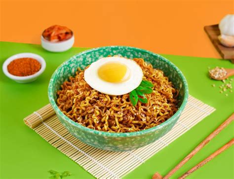 Cicip Sensasi Ramyeon Mi Pedas Korea Kekinian Jadi Tren