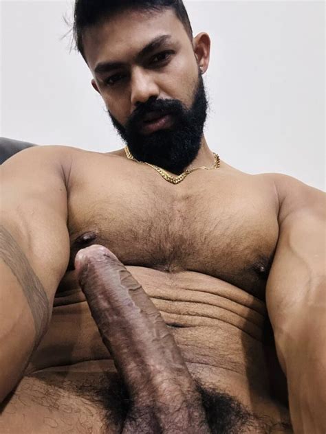 Model Of The Day Bong Hunk Daily Squirt
