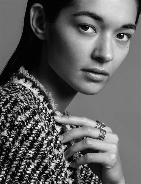 Anelia Model Brown Hair Women