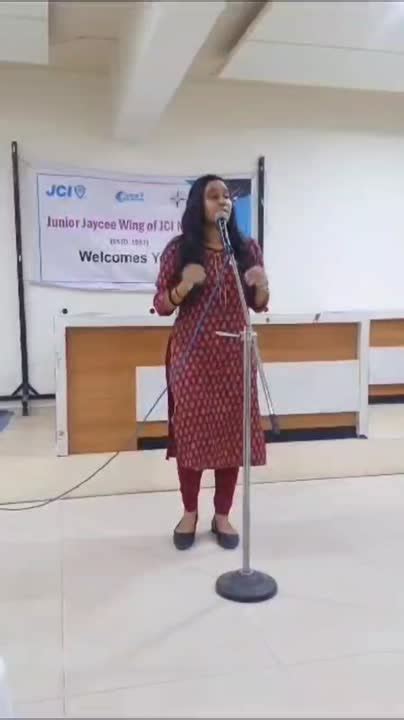 [video] Hetvi Soni On Linkedin Content Stage Publicspeaking