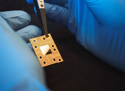 Quantum Computers Could Be 60 Times Smaller Alice And Bob