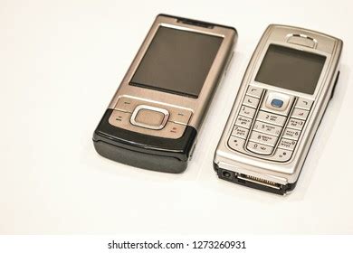 69 Old Phone Vs New Phone Concept Images Stock Photos Vectors Shutterstock