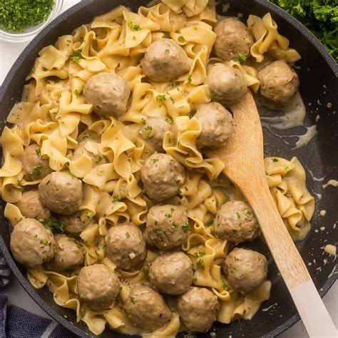 Swedish Meatballs With Egg Noodles