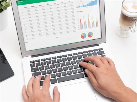 如何在 Excel Online 中查看编辑历史记录