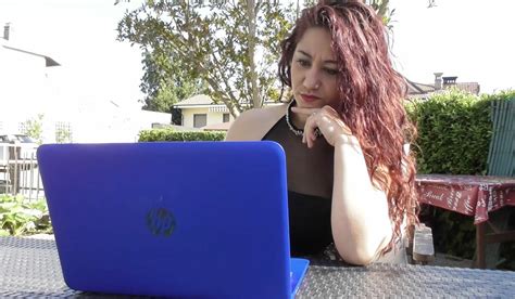 Squirting Im Garten XHamster