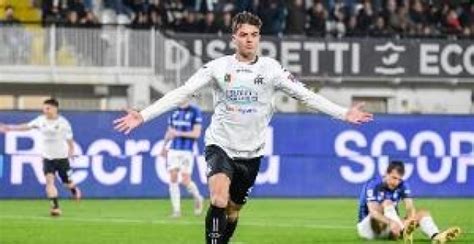 记者：蒙扎签下丹尼尔 马尔蒂尼，转会费300万欧二转分成腾讯新闻